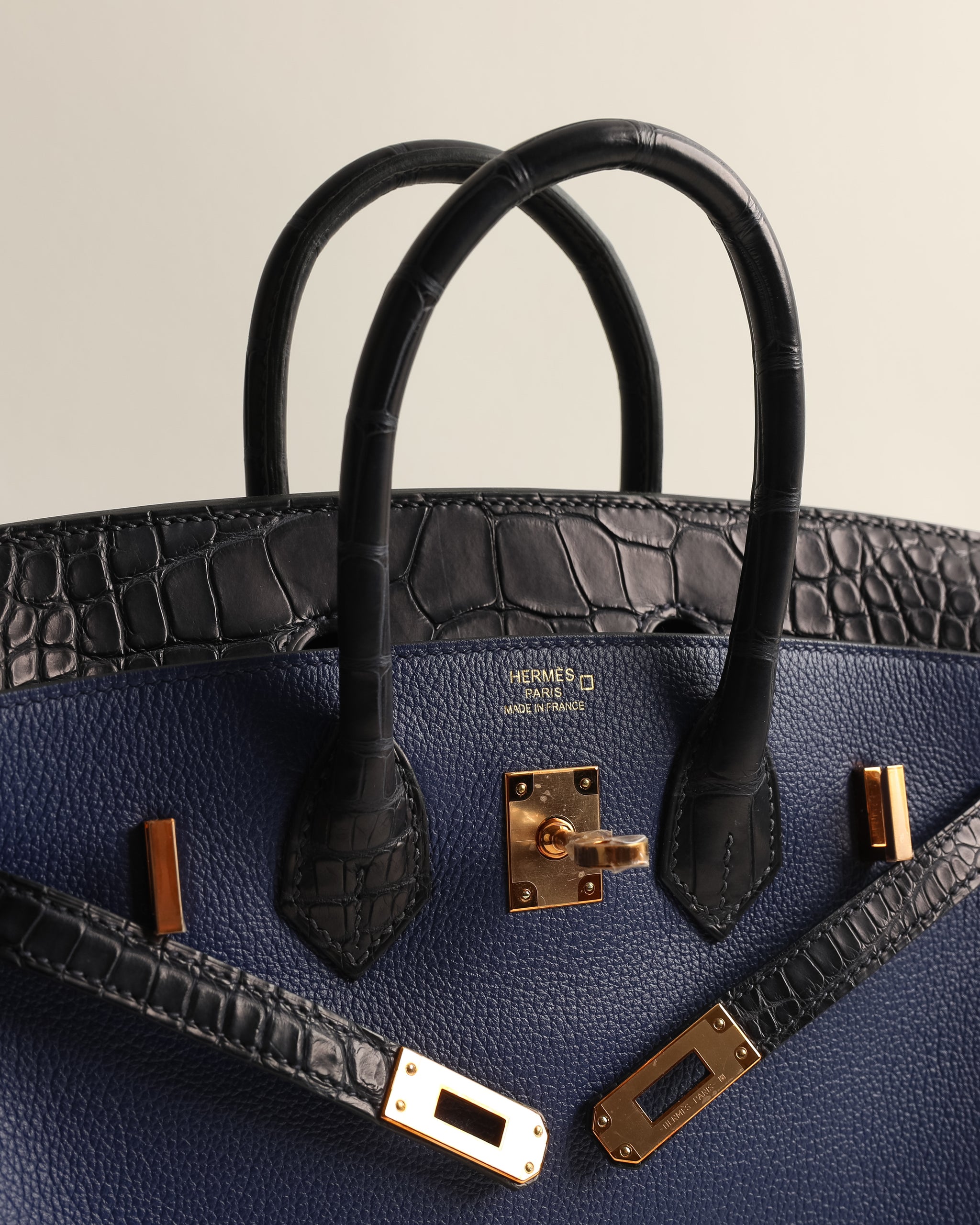 Birkin 25 Blue Saphir / Blue Marine Touch in Matte Alligator with Rose ...